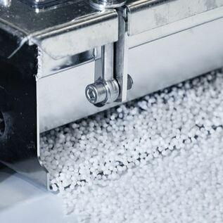 Sorting plastic granules | SEPARATION AG
